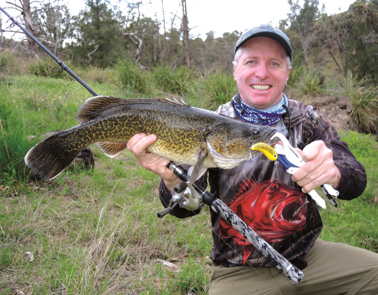 How to catch native fish from the bank - Fishing World Australia