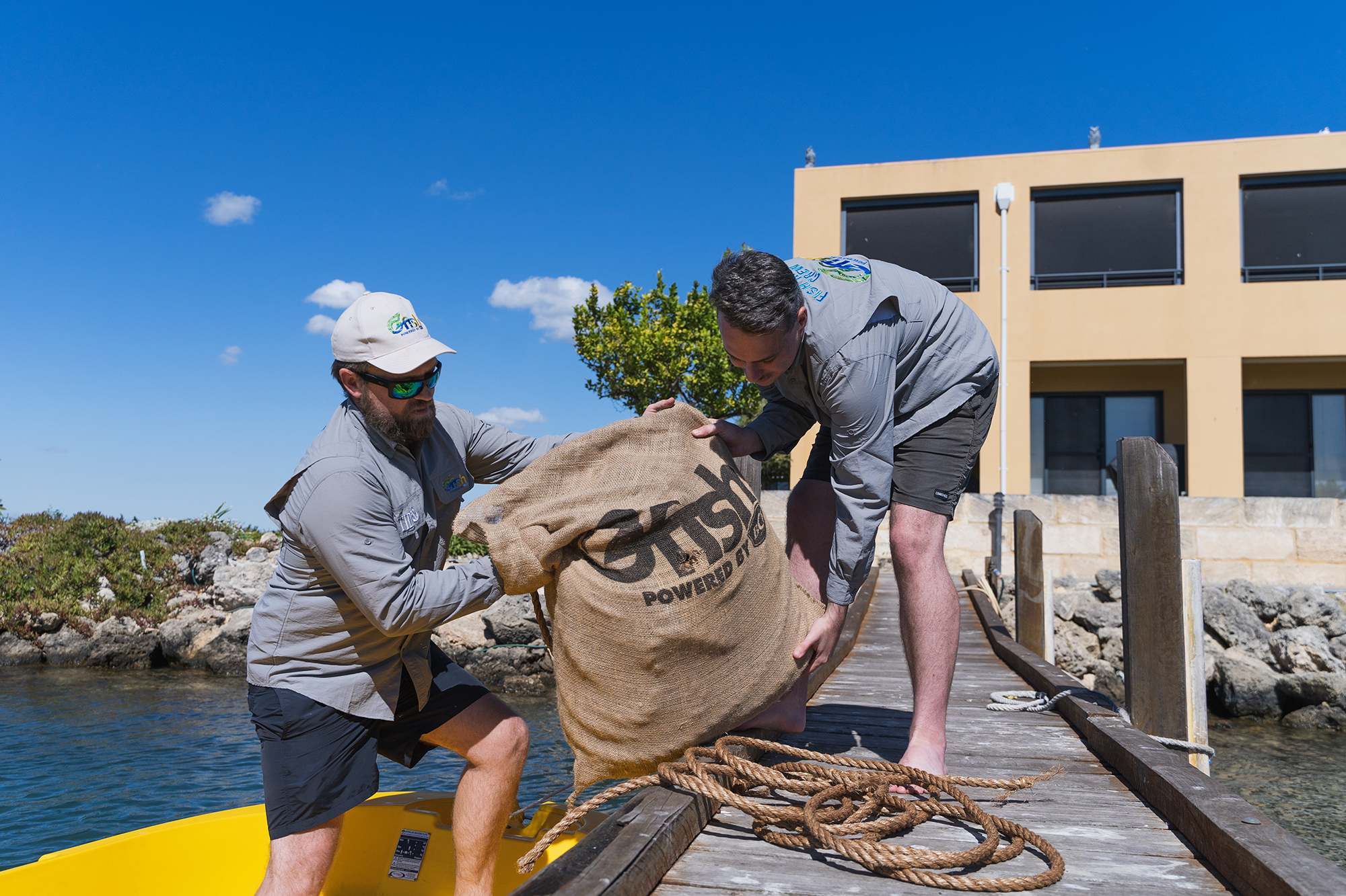 Jetty owners boost shellfish numbers in Western Australia - Fishing ...