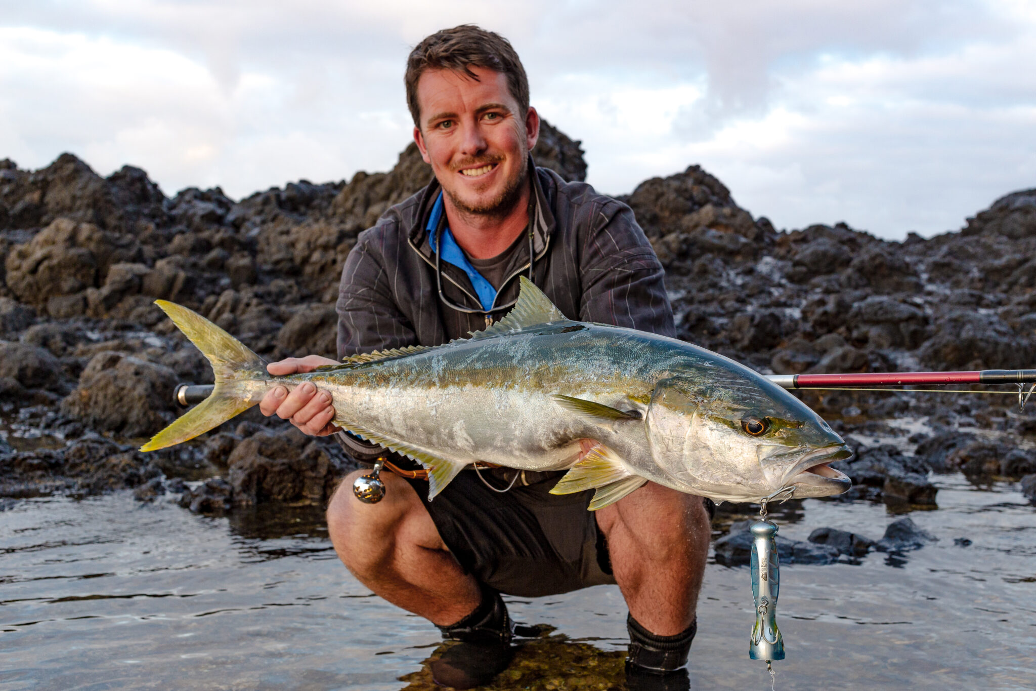 Topwater kingfish - Fishing World Australia