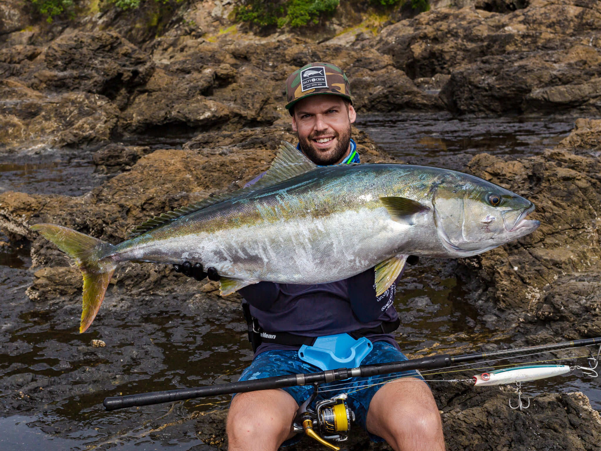 Topwater kingfish - Fishing World Australia
