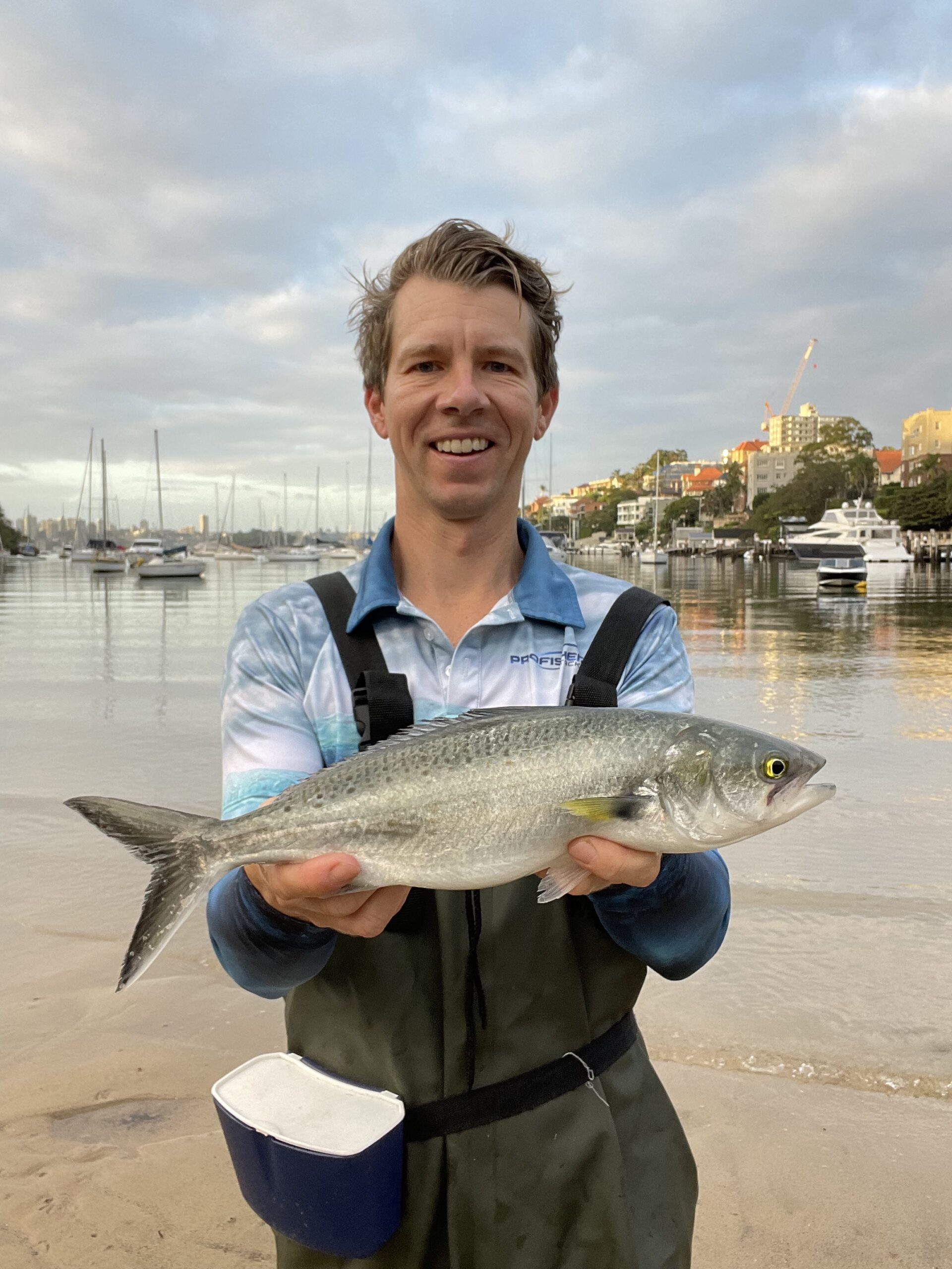 Wading the flats - Fishing World Australia