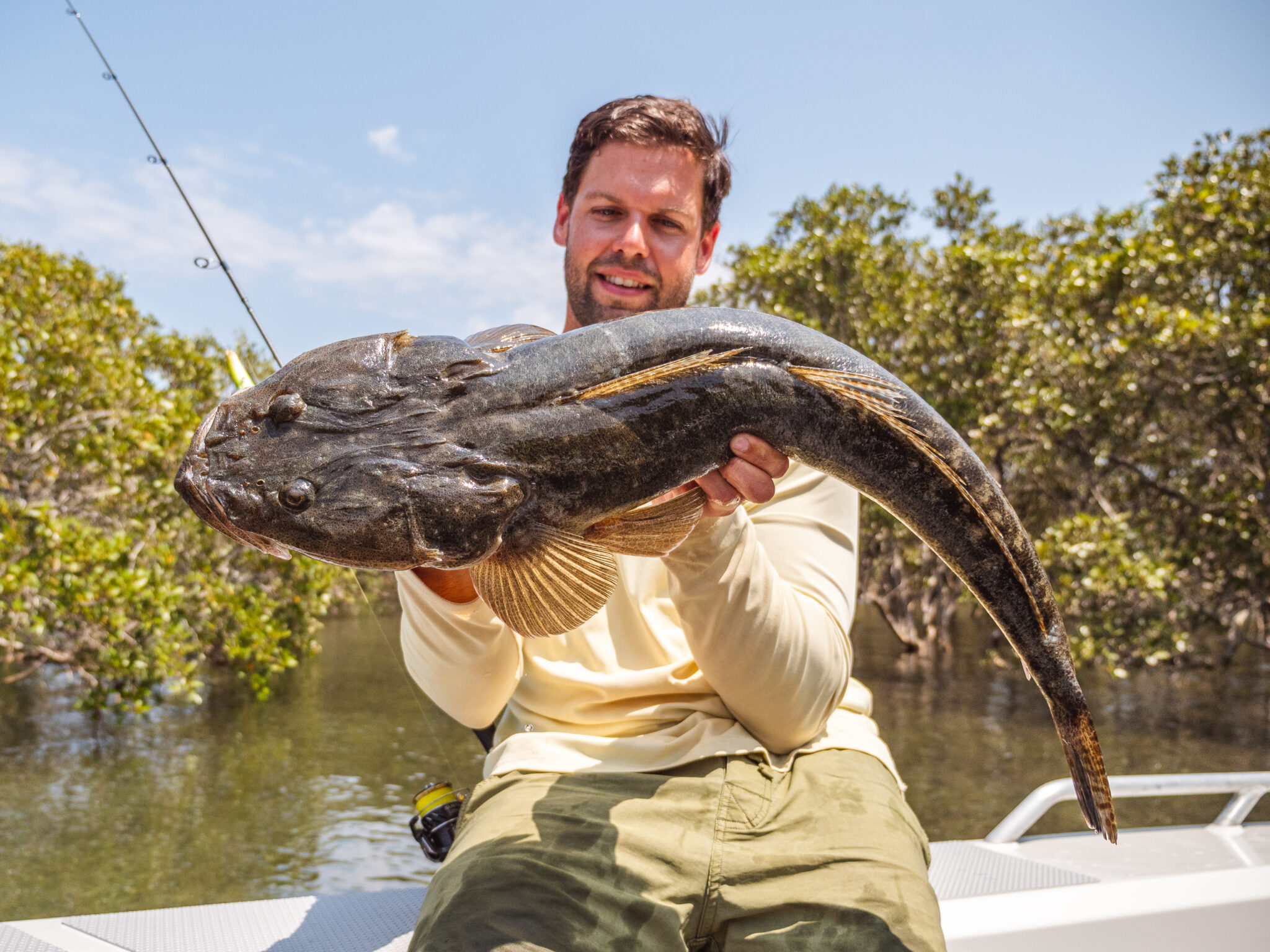 Shallow Water flathead - Fishing World Australia
