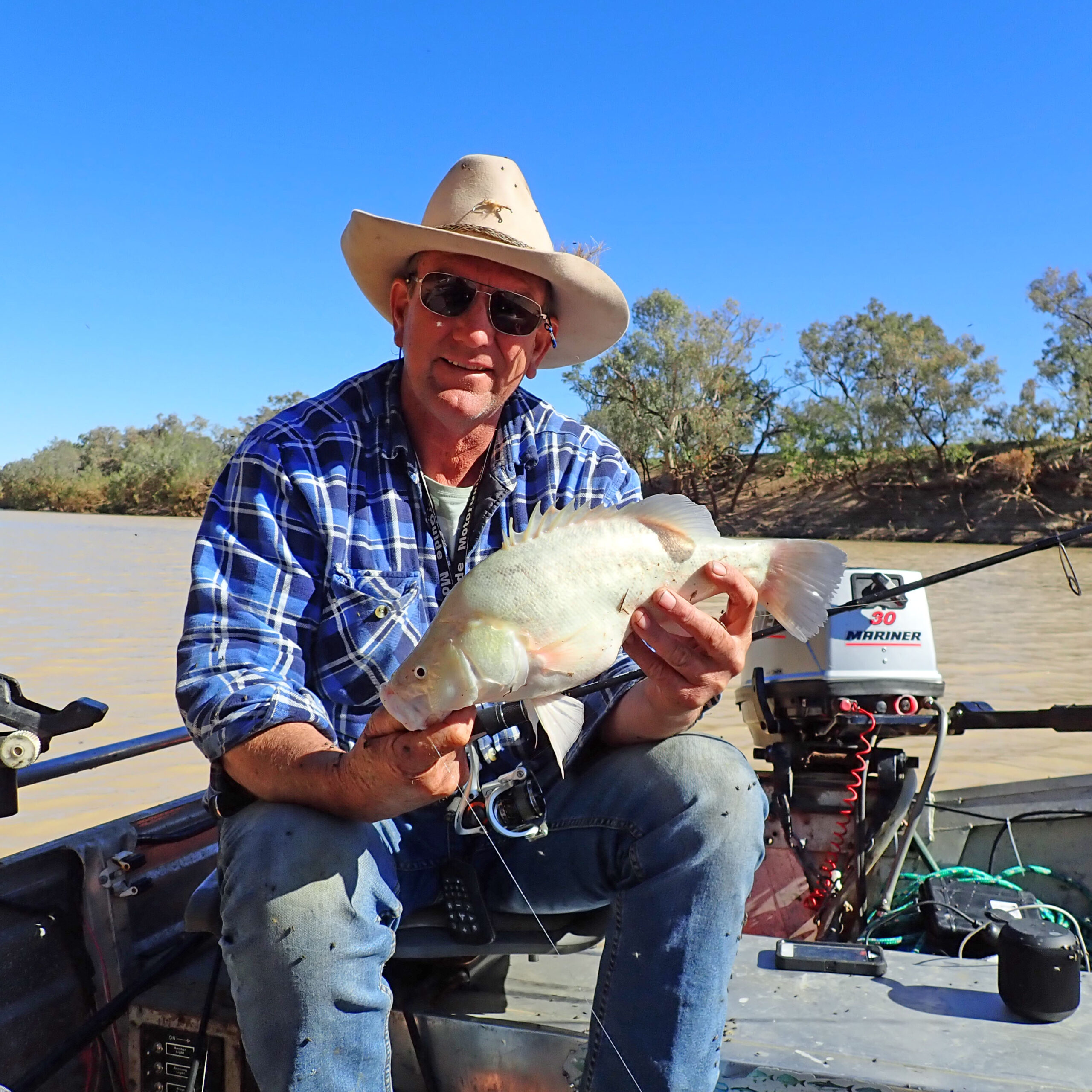 Follow The Sun - Fishing World Australia