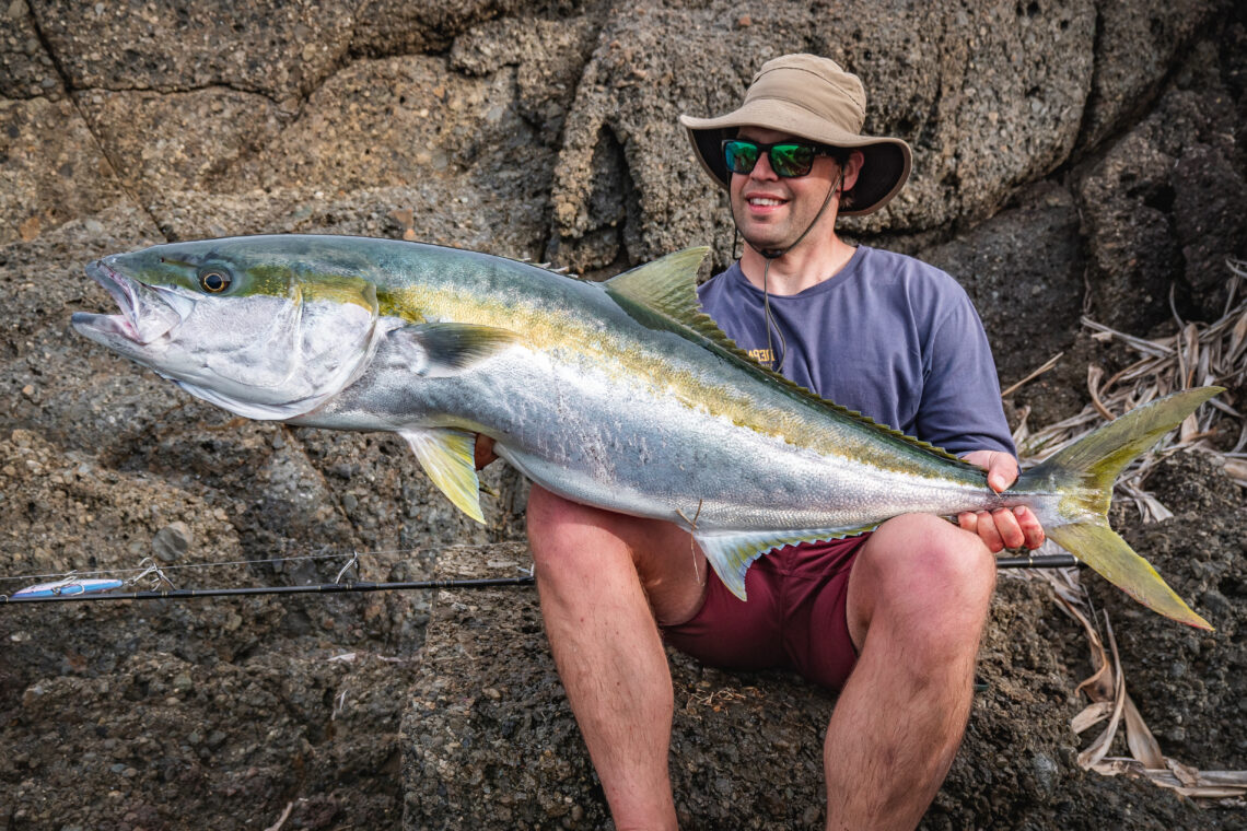 Pelagics from the rocks - Fishing World Australia