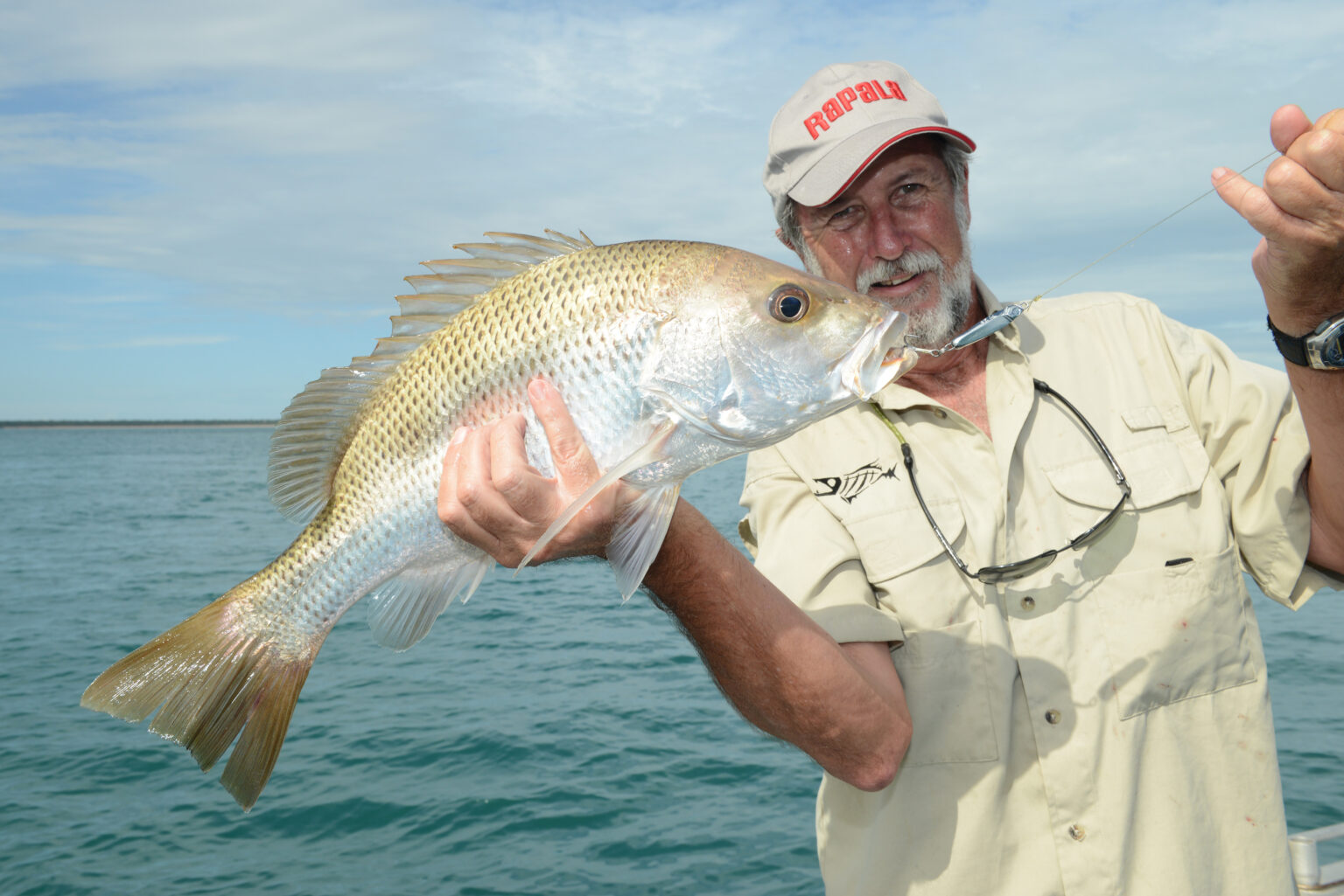 Slow pitch jigging - Fishing World Australia