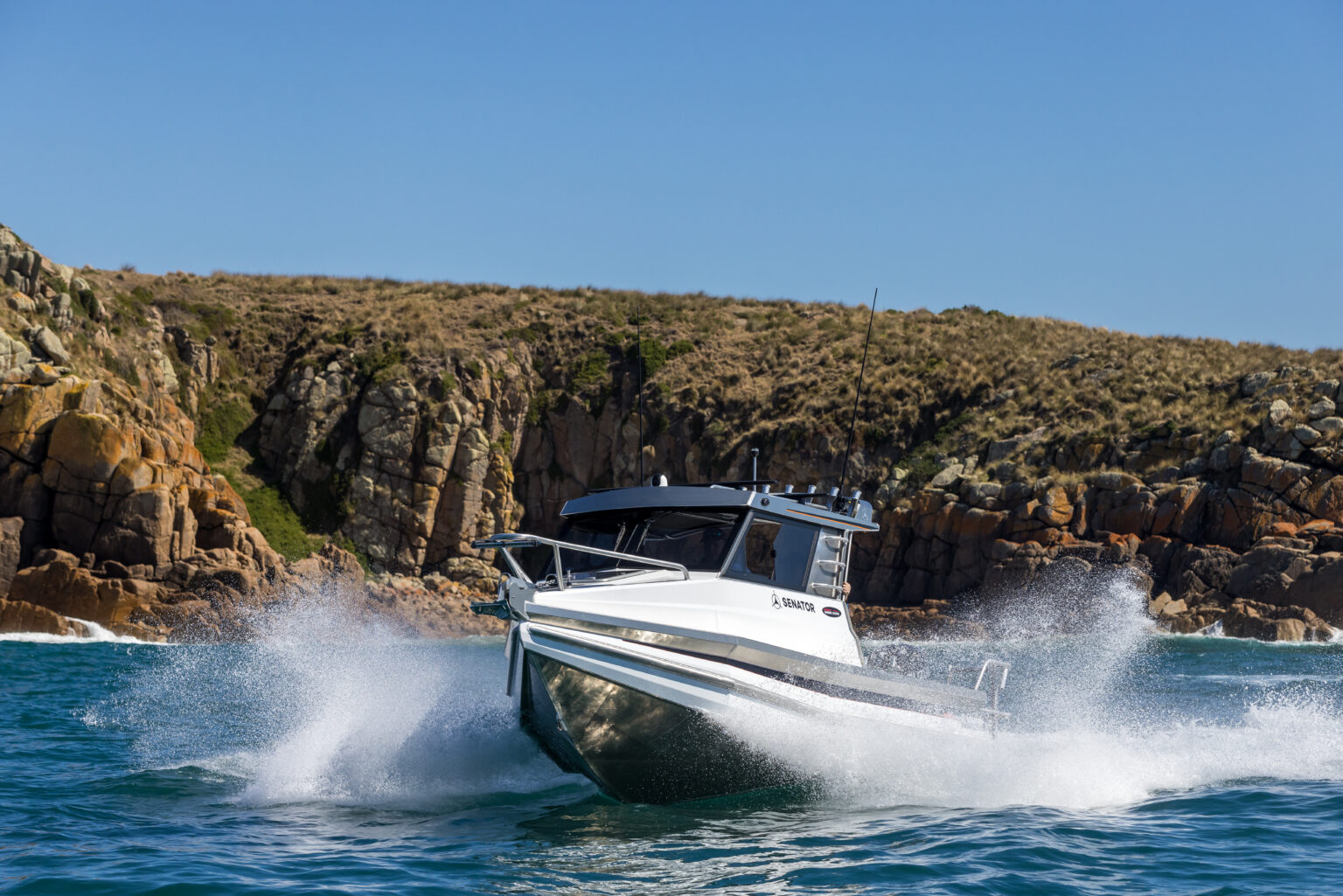 Senator RH650 Hard Top review - Fishing World Australia